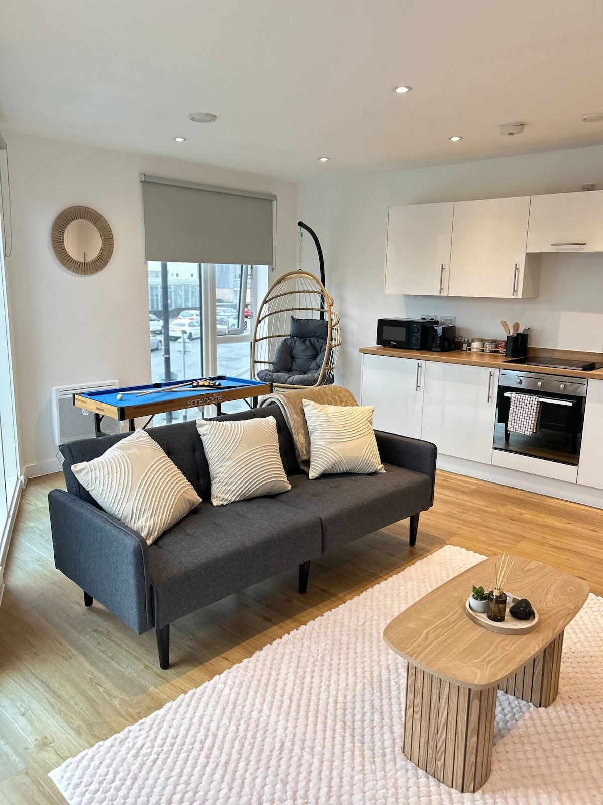 Spacious MCR Apartment - Gym - Terrace - Games Roo - Airbnb