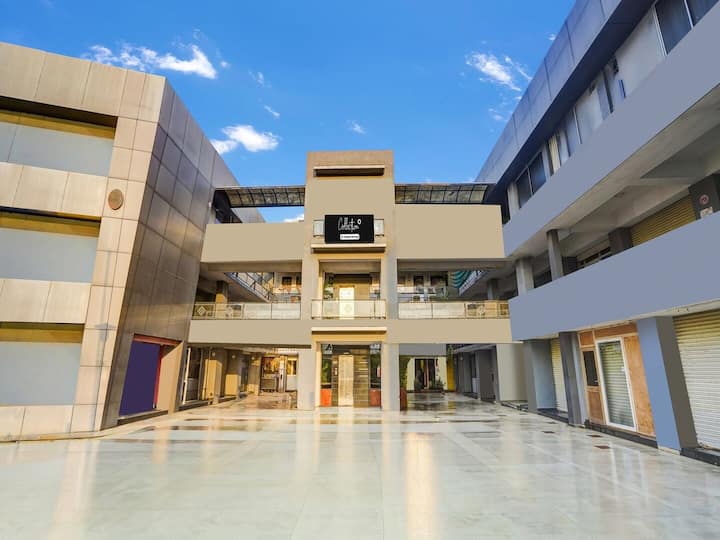 Collection O Pethapur Gandhinagar - Gandhinagar