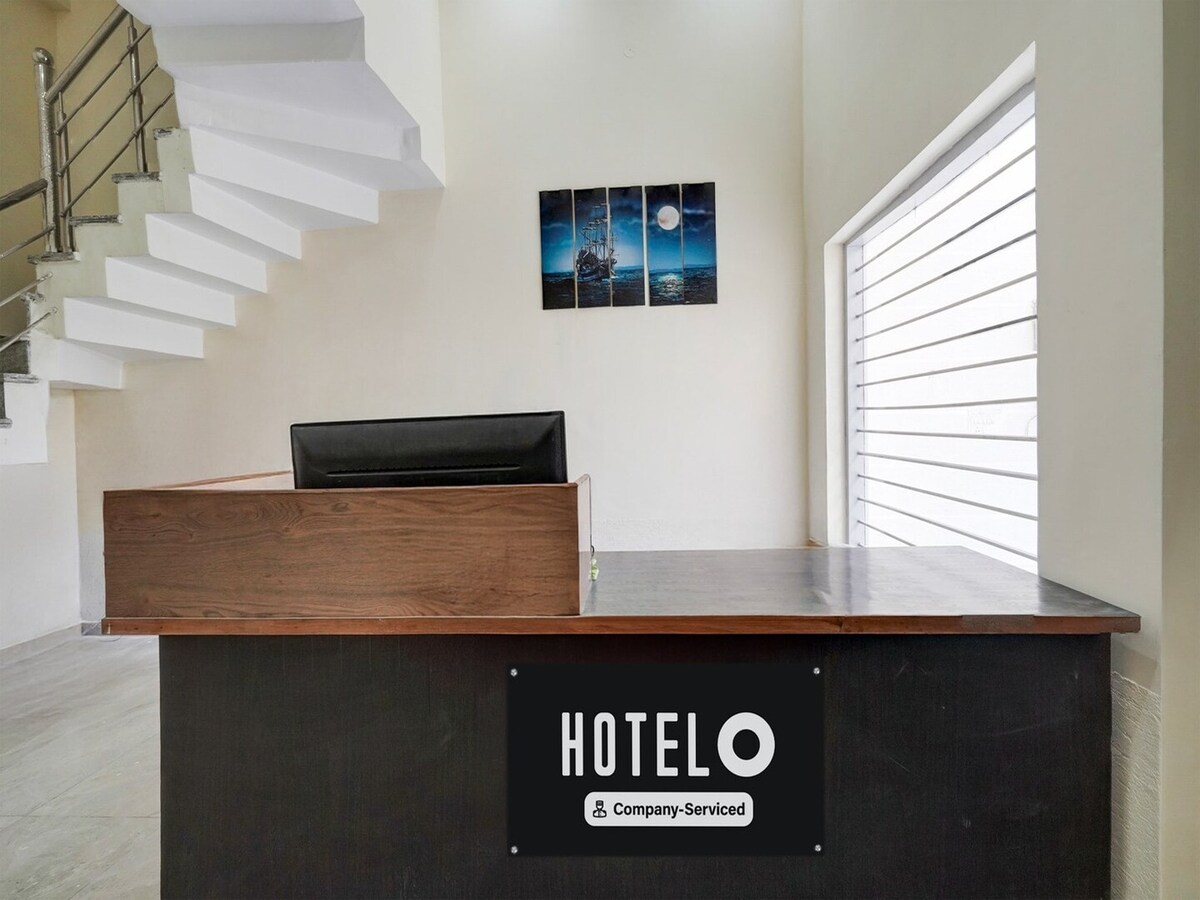 Hotel O Meerut Central College Azafrán - Airbnb