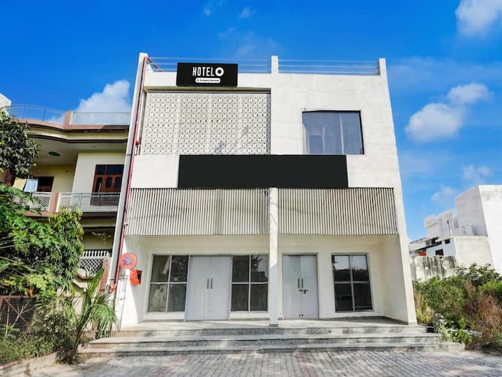 Hôtel O Meerut Central College Saffron - Meerut