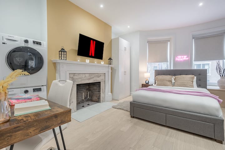 Chic & Cozy Designer Den In Montreal - LaSalle