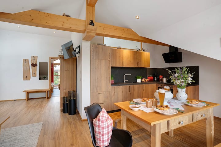 Neubau - Freundliche Fewo Bergblick - Chiemsee