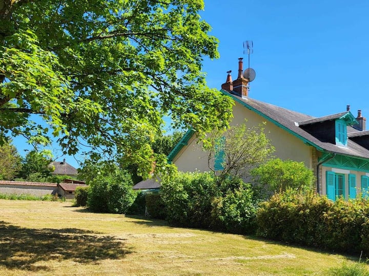 Gîte Lurcy-lévis, 5 Pièces, 8 Pers. - Sancoins