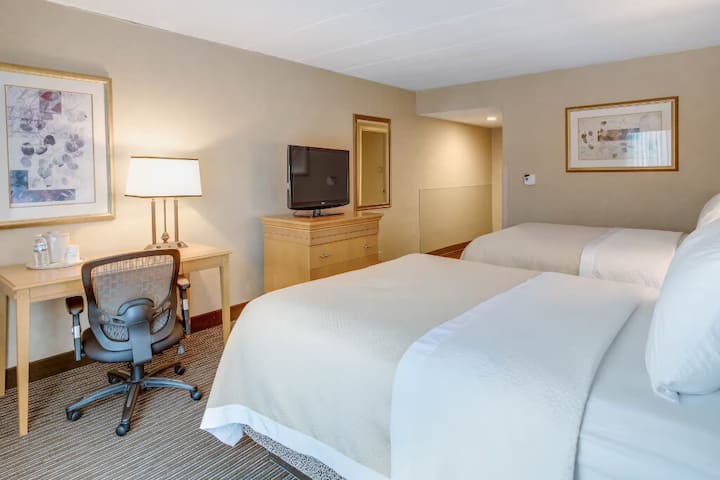 Days Hotel Toms River Jersey Shore | 2 Queen Beds - Toms River, NJ