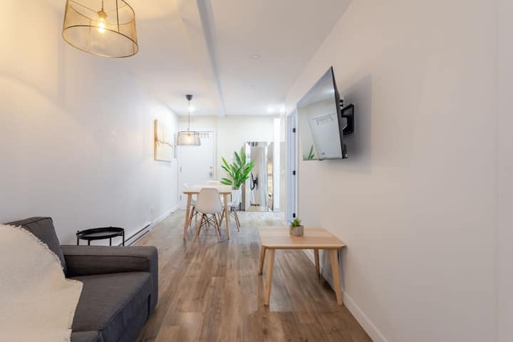 Modern 3b2b In Montréal - Montreal