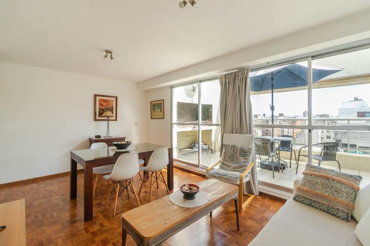 Penthouse Con Garage Y Parillero En Pocitos - 蒙德維的亞