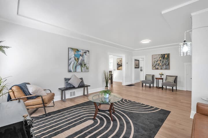 Bay-area Escape W/ Driveway Parking – Sleeps 8 - Vallejo, CA