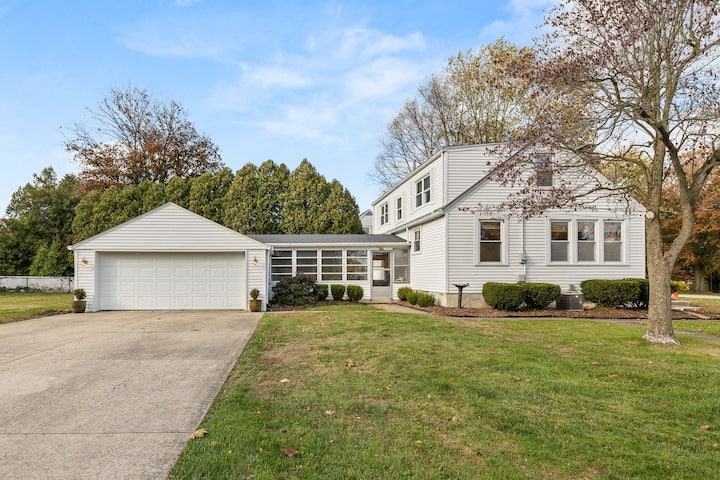 Charming Cottage In Historic Milan Village - Norwalk, OH