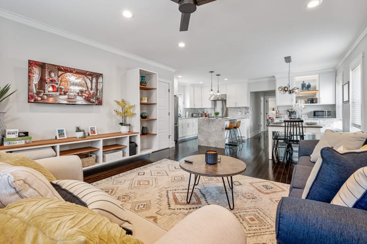 Upscale Apt In The Heart Of Toga | Games -Tvs New! - 薩拉託加斯普林斯