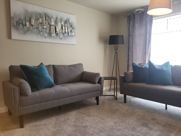 The Macintyre 3 Bed Kilmarnock - Coorie Doon Stays - Kilmarnock