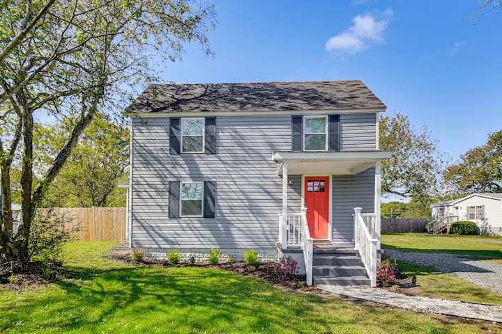 Beach Days & Dtwn Charm! Cape Charles Cottage - Cape Charles, VA