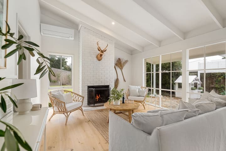 Backbeach House | 1km To Beach & Outdoor Firepit - Sorrento