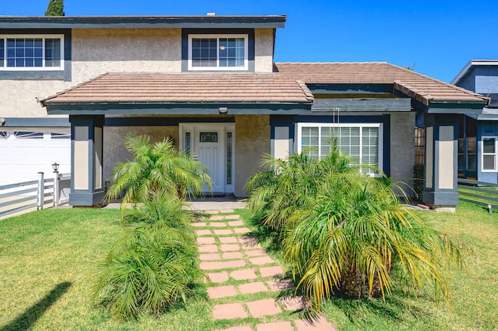 Near Ont Ontario Oasis Designer Home W Garden Park - Claremont, CA