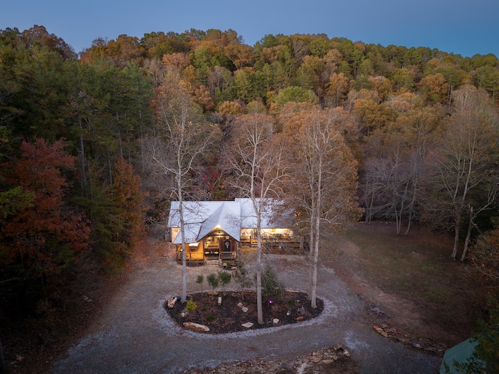 The Falls At Blue Creek - Luxury Mountain Retreat - Clarkesville, GA