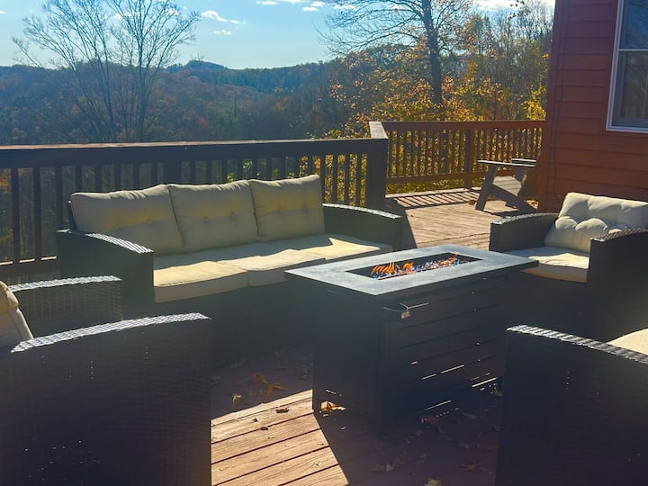 Views, Hot Tub, Foosball, Private, Mins To Boone! - Boone