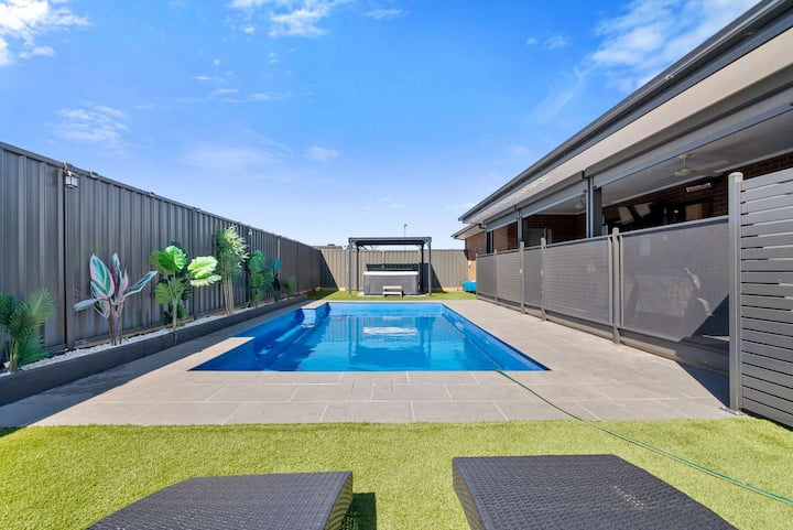 The Ace Escape - Yarrawonga - Yarrawonga