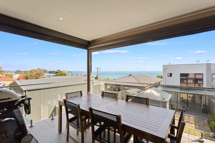 Family Home With Amazing Ocean Views - Cape Woolamai