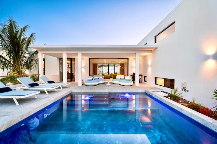 Skyline Villas - Villa Venus With Private Pool - Turks and Caicos Islands
