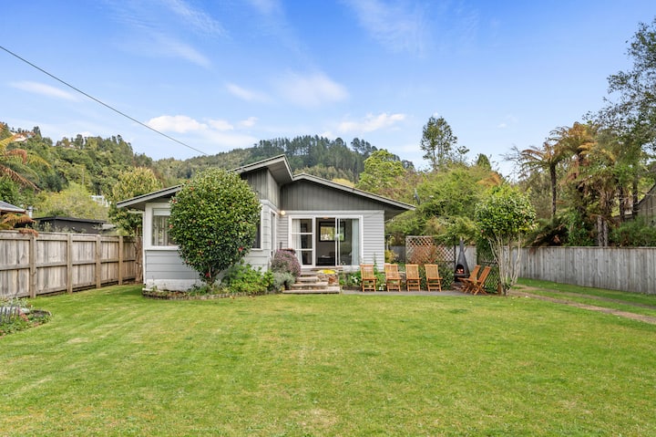 Tranquil Hideaway - Lake Okareka Holiday Home - Rotorua
