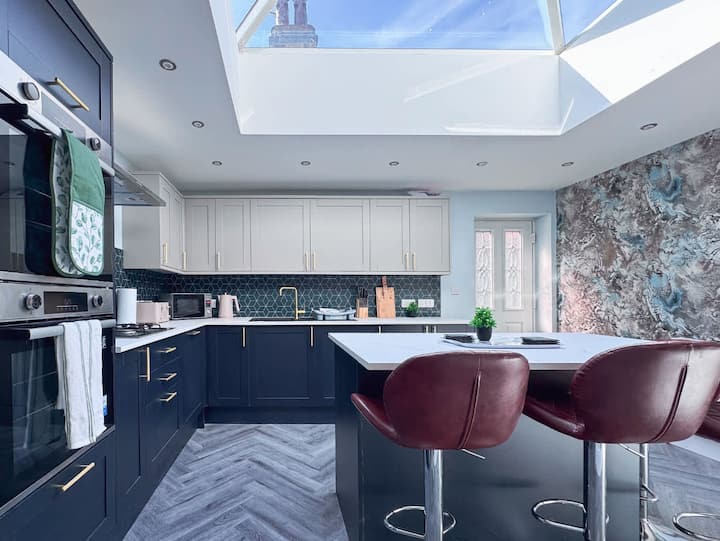 Large 6-bed Victorian House Prime Harrogate Stay - 哈羅蓋特