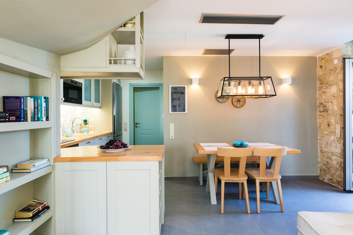 Heliconia Residence, Delicate & Enchanting Escape - Flats for Rent in ...