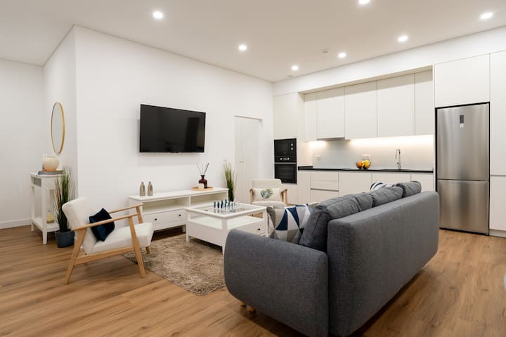 Open-plan Apartment In Downtown Porto By Hostwise - Porto