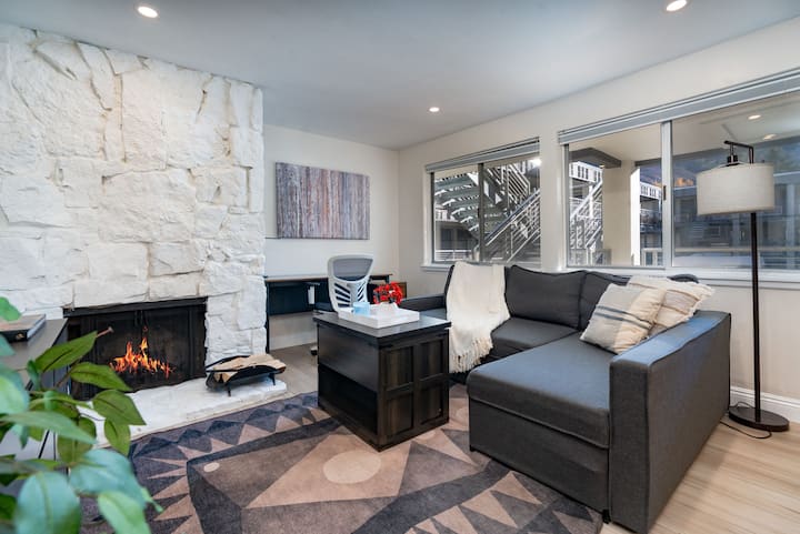 2br Aspen Condo, Close To Gondola, Heated Pool! -
