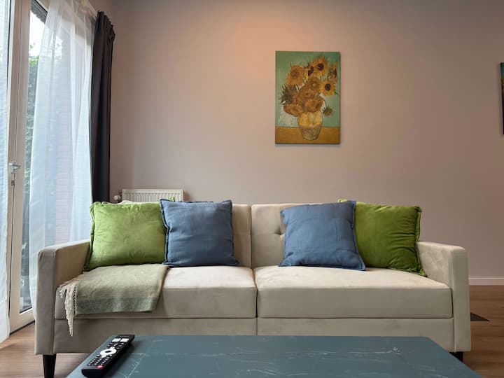 Family House W/private Garden & Workspace - Best