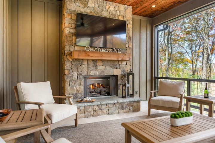 Luxe Trillium Escape With Views & 2 Porches - Highlands, NC