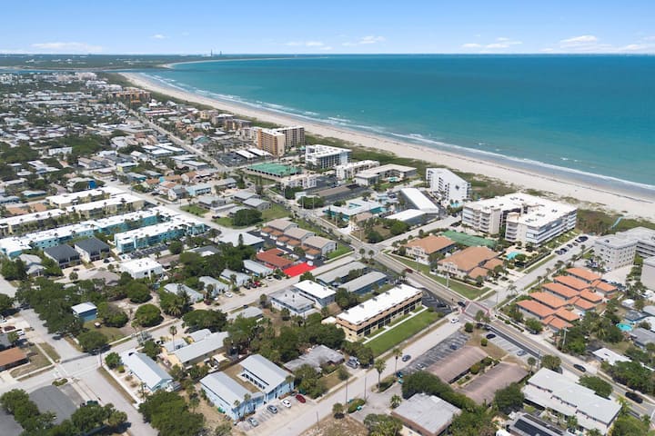 Cape Canaveral Escape 1 Mi To Cocoa Beach Pier! - Cape Canaveral, FL