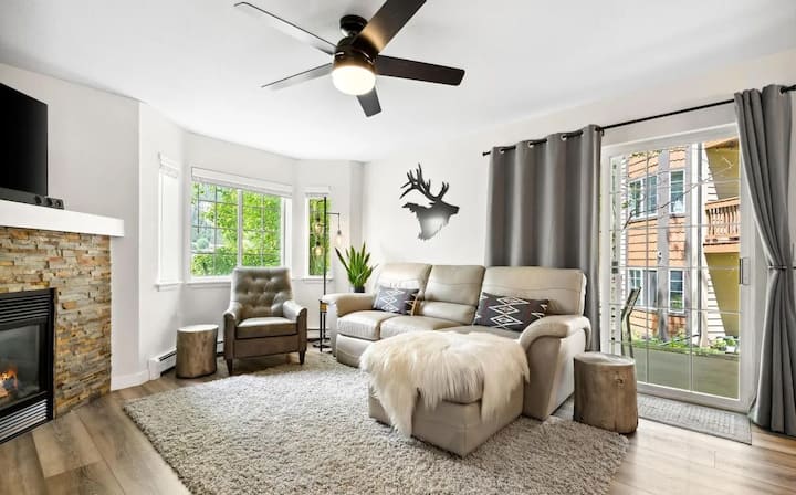 Riverfront Retreat In The Heart Of The Vail Valley - Edwards, CO