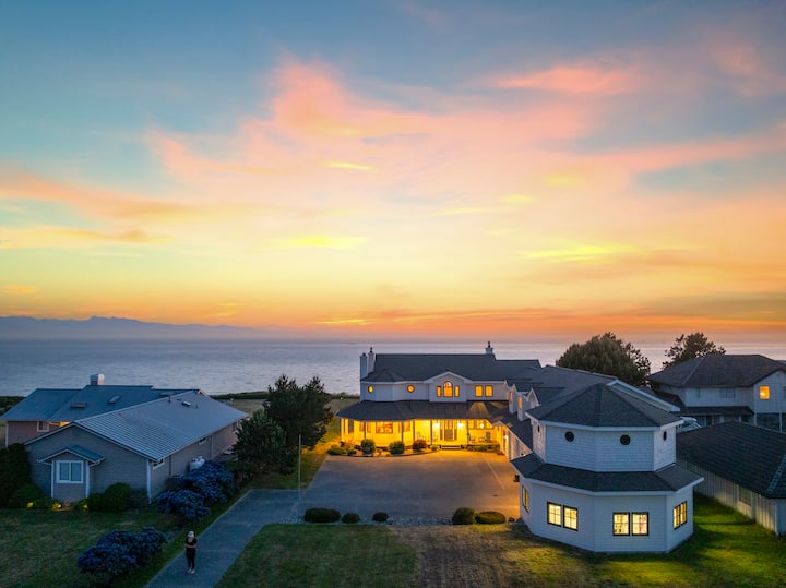 Seacliff Haven | Serene Views, Luxury Stay - Fort Ebey State Park, Coupeville