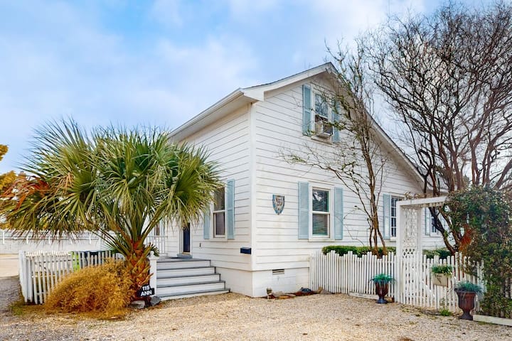 Historic Dog-friendly Home With Central Ac - Beaufort, NC