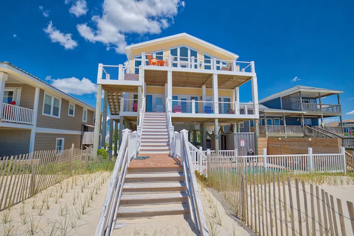 Oceanfront Retreat W/ Pool, Hot Tub & Game Room - Surf City, NC