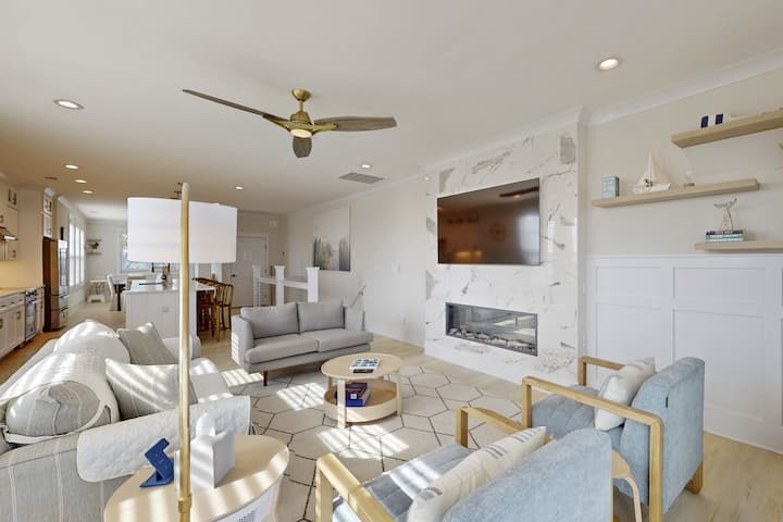 5br Townhouse Near Ocean With Elevator, Evc, W/d - Carolina Beach