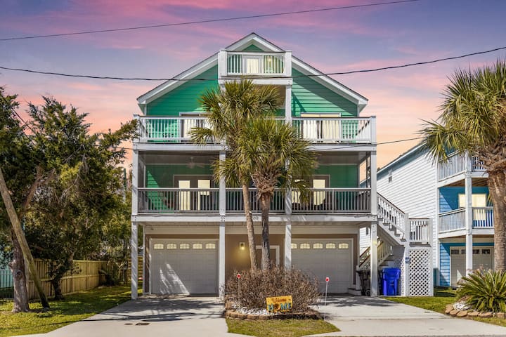 Spacious 6br | Private Pool | Balcony | Game Room - Carolina Beach, NC