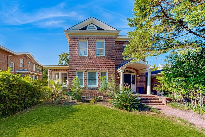 Updated 3br | Deck | Washer/dryer | Central Ac - Wilmington, NC