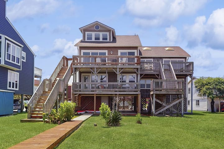 Waterfront Home Close To The Beach - North Topsail Beach, NC
