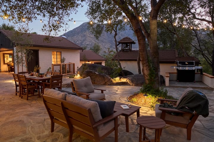 The Kern River House: Tukaway Cabin Lux Riverfront - Kernville, CA