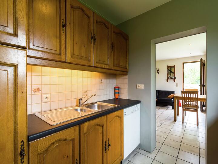 Chalet Forestier Confortable à Awenne - Saint-Hubert