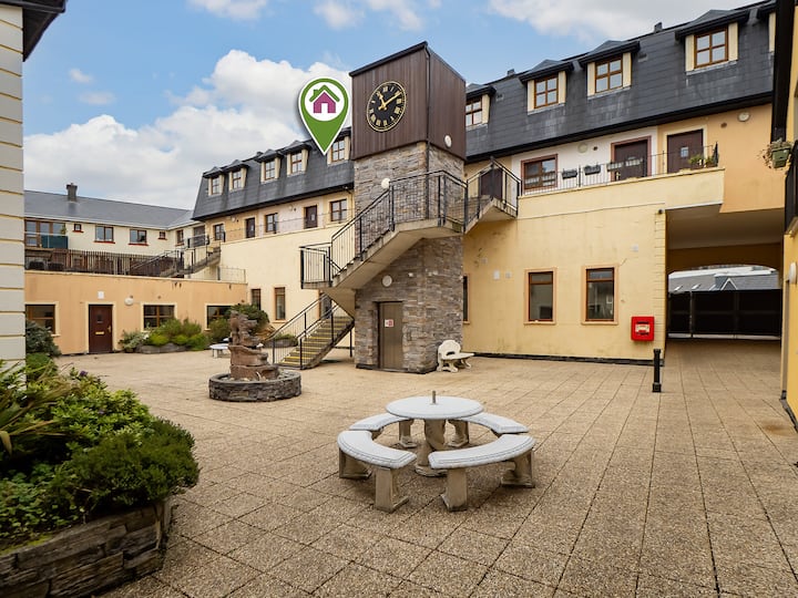 17 Clifden Court Townhouse W/ Parking - Clifden