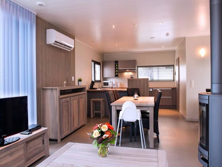 Séjour Serein Et Luxueux Au Bord Du Lac - Froidchapelle