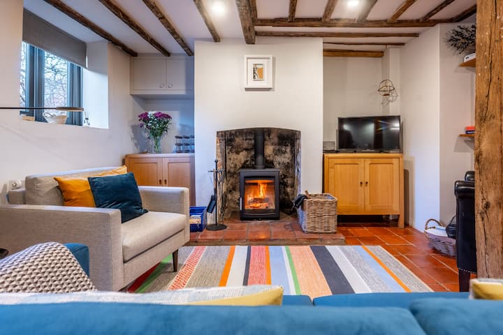 The Plough Wheel  By Norfolk Hideaways - Holt