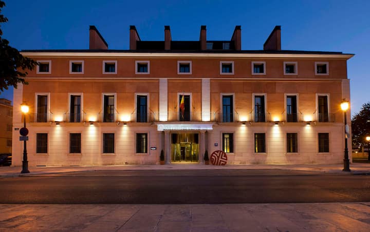 Unbeatable Location In Historical Center - Aranjuez