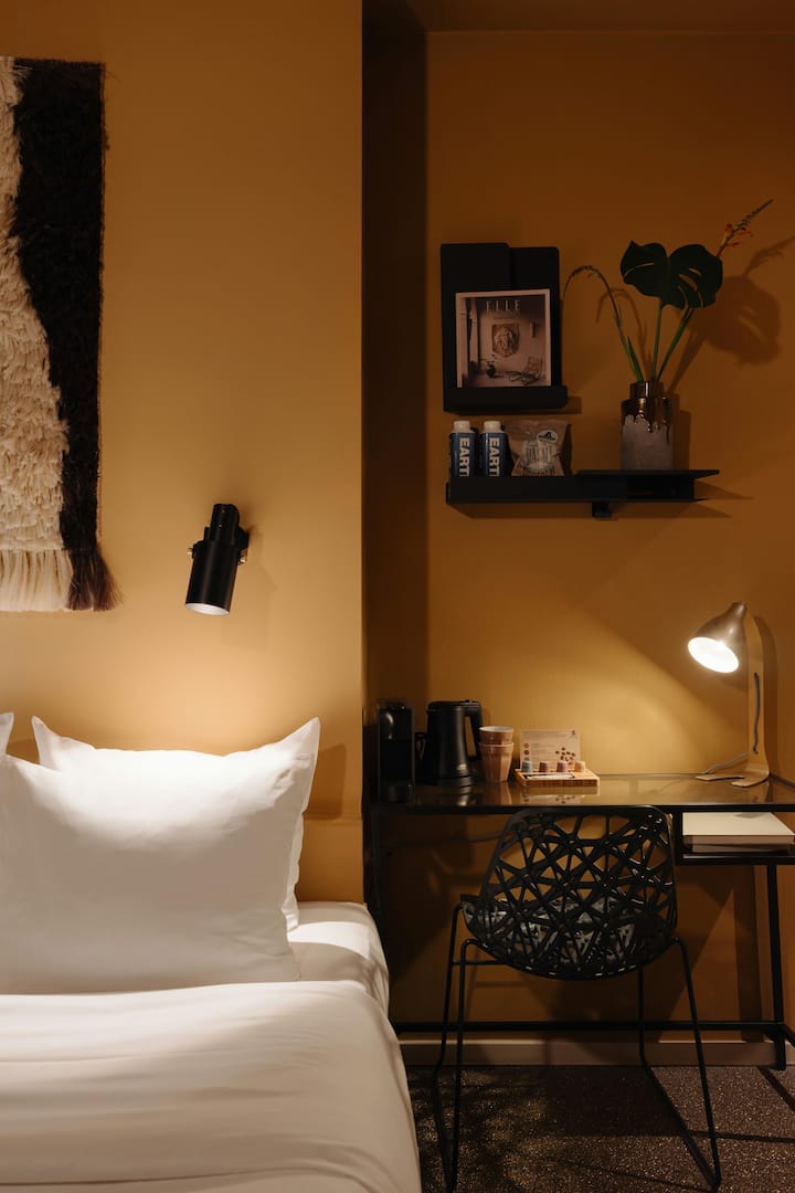 Basement Room At Hotel V Frederiksplein - Amsterdam