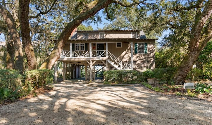 Mace House 4 Bedroom Home With Creekside Dock - Pawleys Island, SC