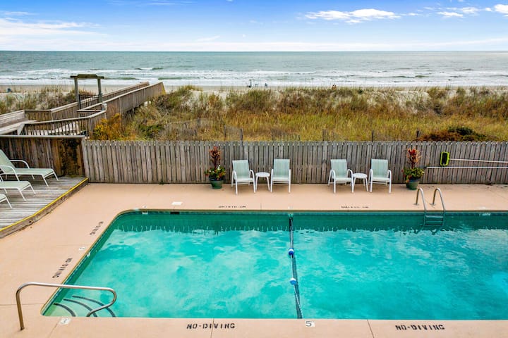 Gabriel's Paradise: Oceanfront | Deck | Pool - Ocean Isle Beach, NC