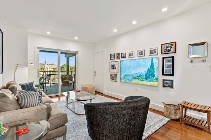 Picture Perfect Waterfront Retreat - Annapolis, MD