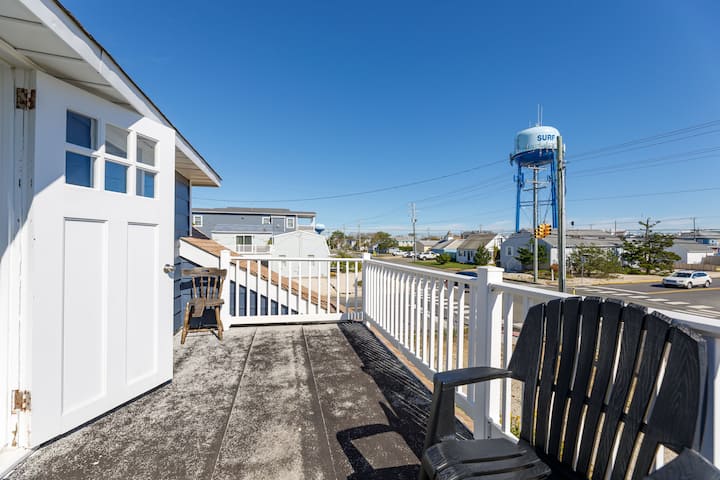 Walk To The Beach: Surf City Apartment W/ Balcony - Surf City