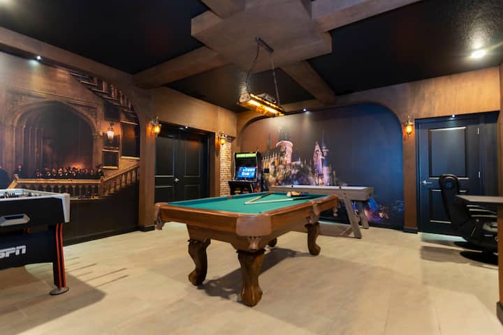 Luxury 9 Bedroom Single Family Storey Lake 18st - Kissimmee, FL